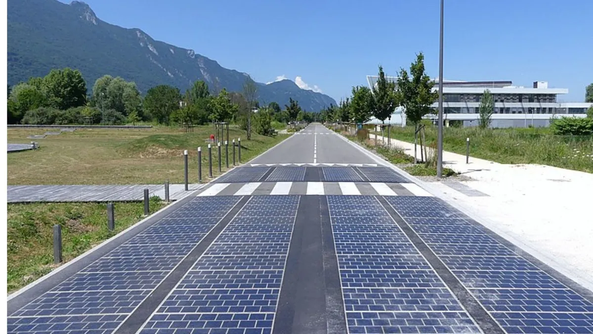 Solar Roadways – A Techno Trend of the New Century - solarpowersystems.org